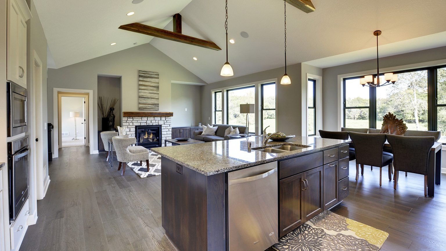 4 Essential Dine-in Kitchen Tips by Saturn Interiors