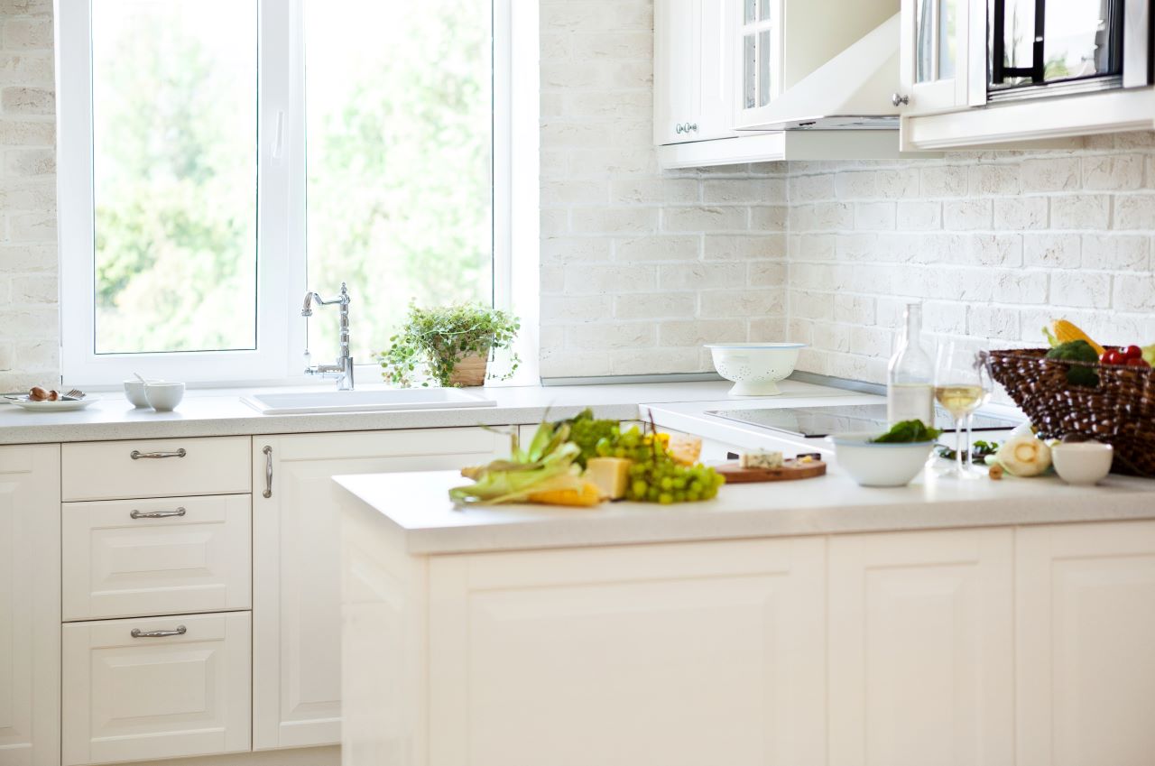 4 Stunning Tips for Designing a Dreamy White Kitchen